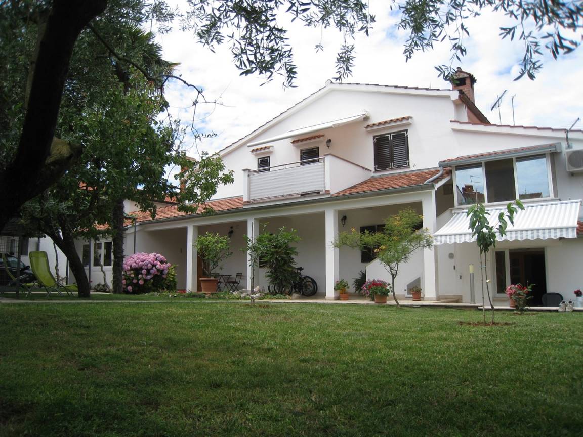 69 M² Apartment ∙ 2 Bedrooms ∙ 4 Guests - Poreč