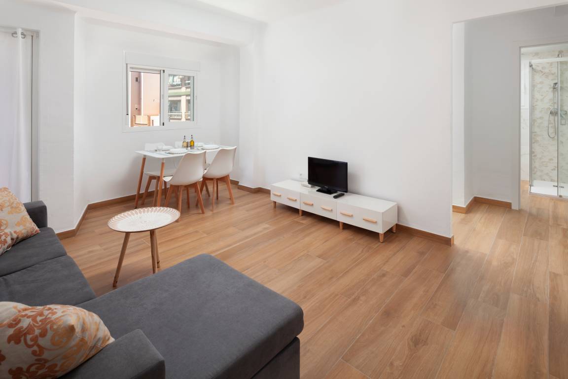 65 M² Apartamento ∙ 2 Habitaciones ∙ 4 Huéspedes - Vélez-Málaga