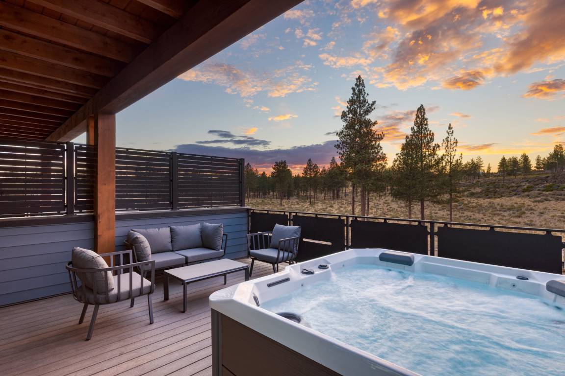 88 M² House ∙ 3 Bedrooms ∙ 8 Guests - Bend, OR