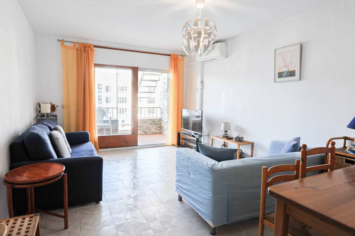 55 M² Apartment ∙ 2 Bedrooms ∙ 4 Guests - Roses