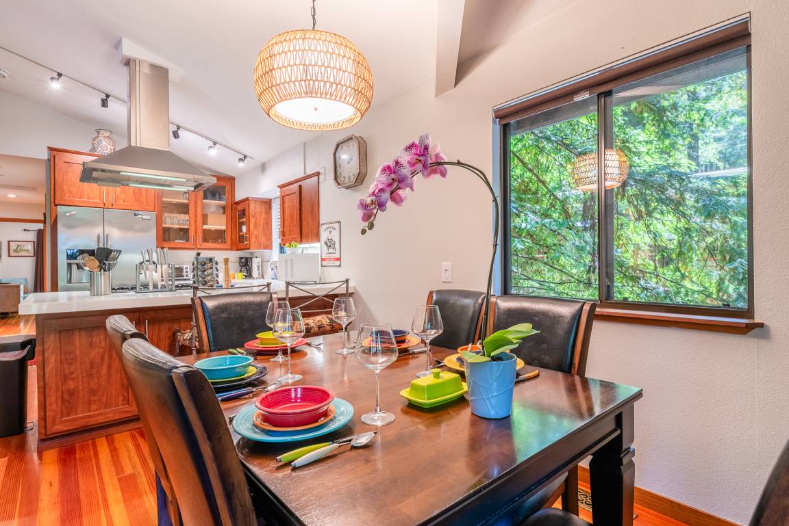 104 M² House ∙ 2 Bedrooms ∙ 4 Guests - Jenner, CA