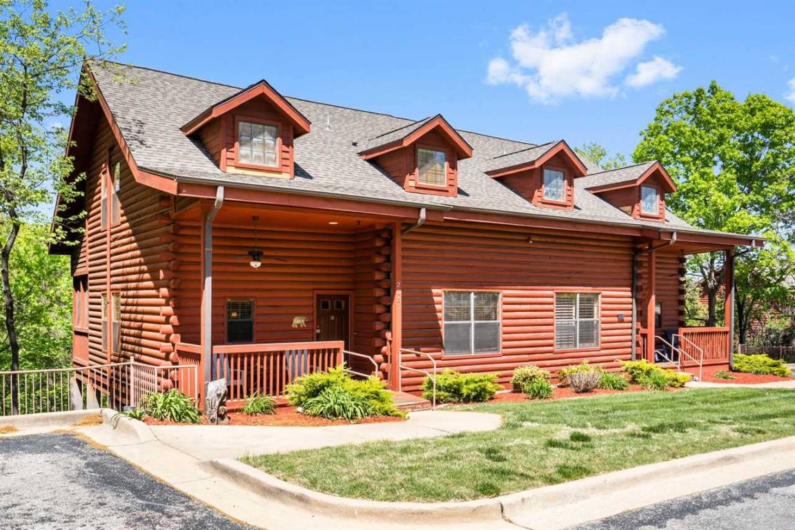 132 M² Cabin ∙ 2 Bedrooms ∙ 8 Guests - Branson, MO
