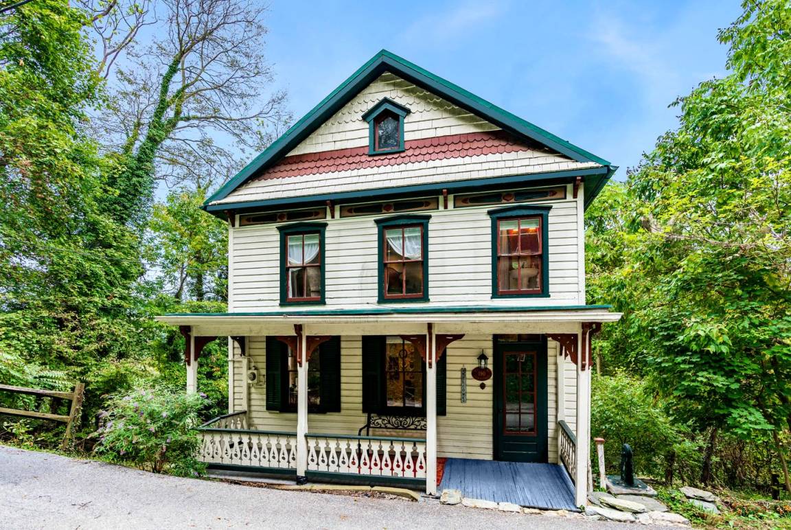 House ∙ 1 Bedroom ∙ 7 Guests - Harpers Ferry, WV