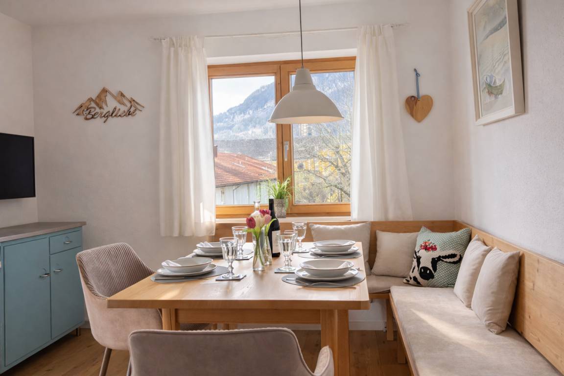 73 M² Ferienwohnung ∙ 2 Schlafzimmer ∙ 4 Gäste - Grassau