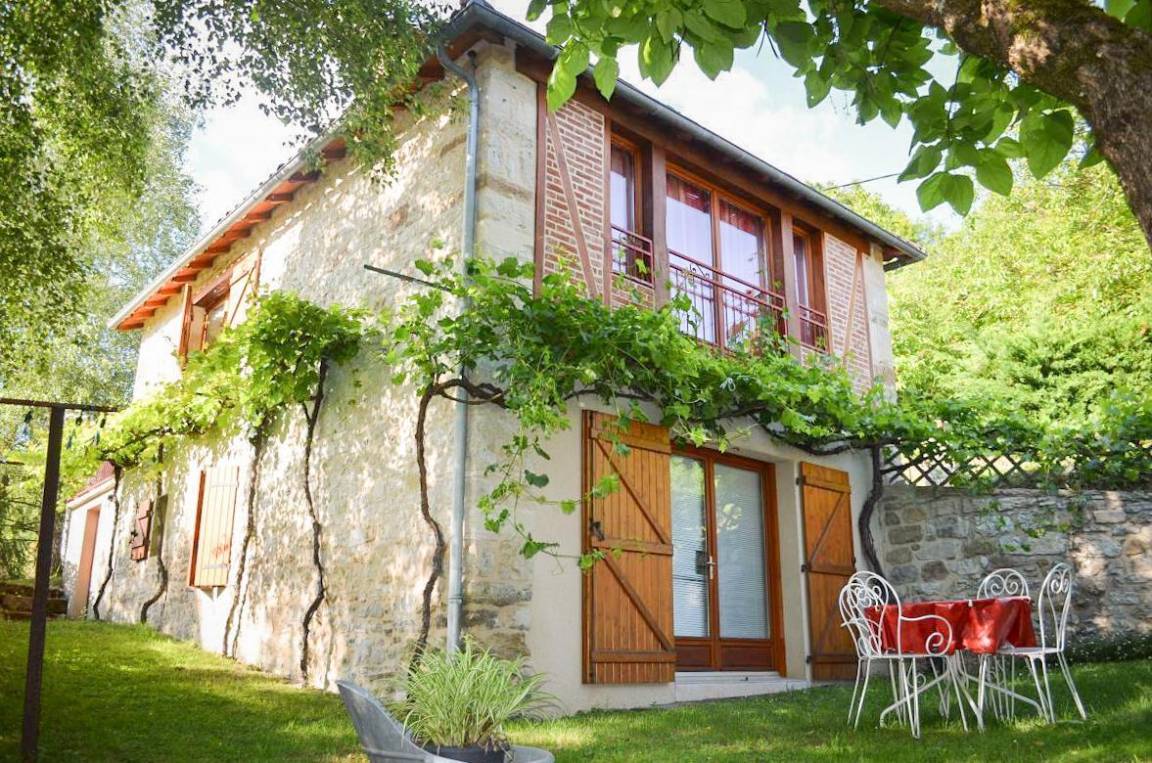 80 M² Gîte ∙ 2 Chambres ∙ 4 Personnes - Figeac