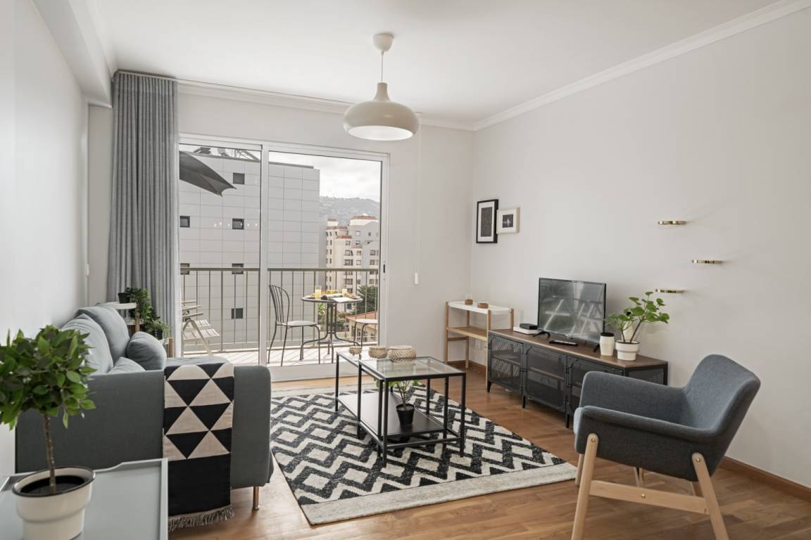 120 M² Apartamento ∙ 2 Quartos ∙ 4 Hóspedes - Madeira