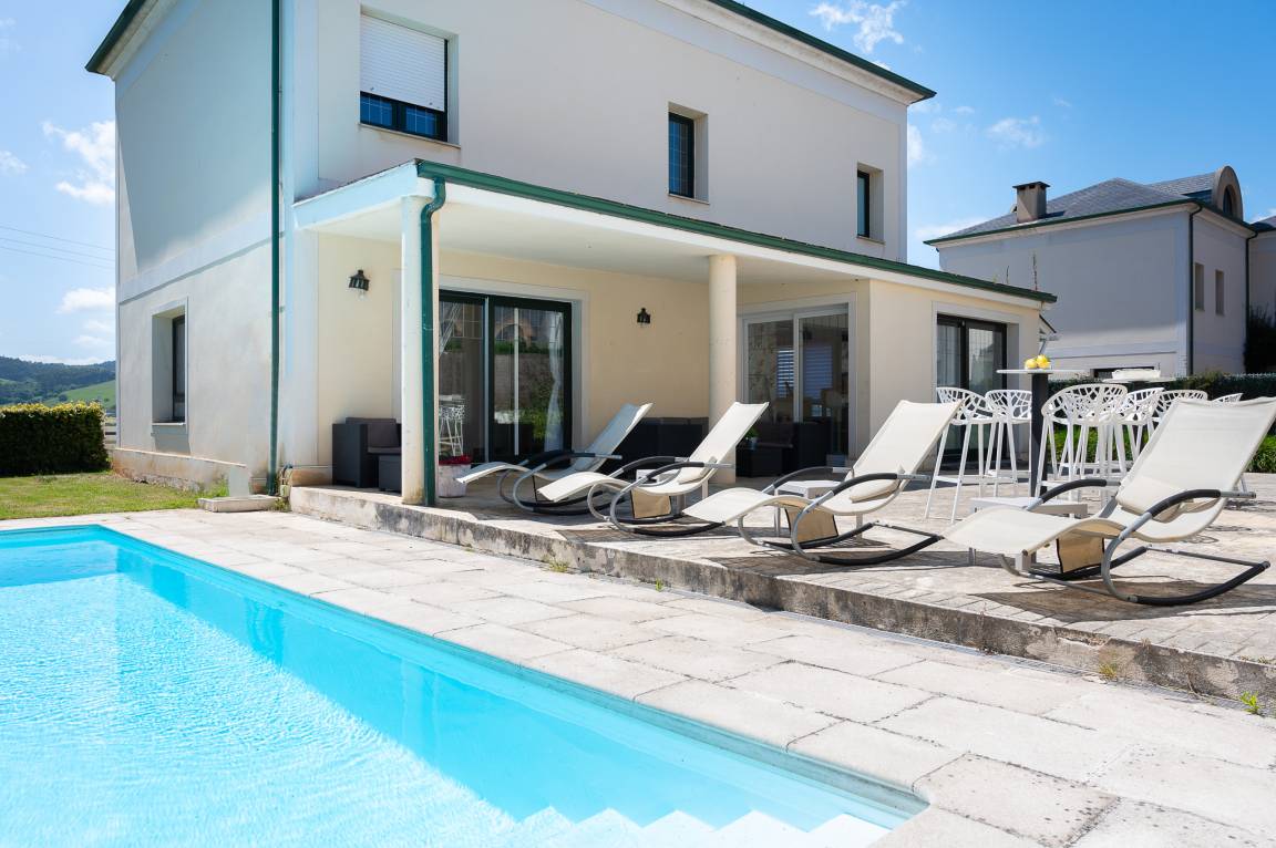 160 M² Villa ∙ 5 Chambres ∙ 10 Personnes - Santa Cruz de Bezana