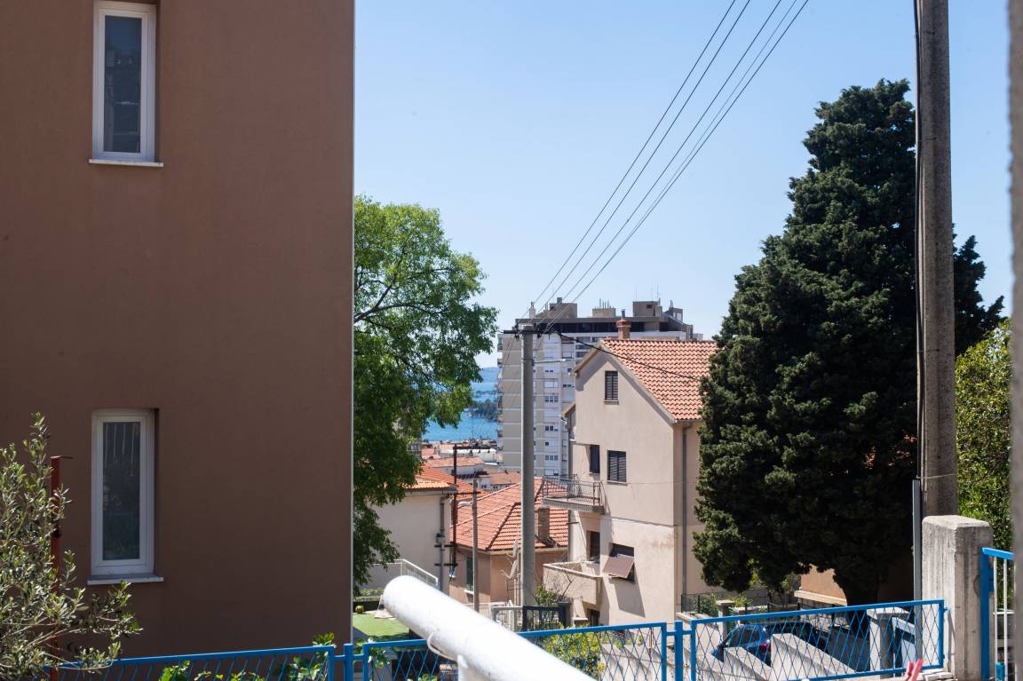 80 M² Ferienwohnung ∙ 2 Schlafzimmer ∙ 6 Gäste - Šibenik