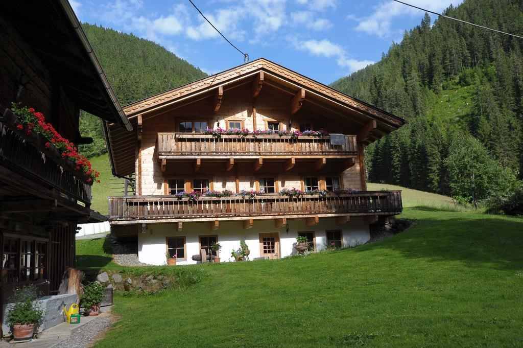 300 M² Ferienhaus ∙ 4 Schlafzimmer ∙ 7 Gäste - Sillian
