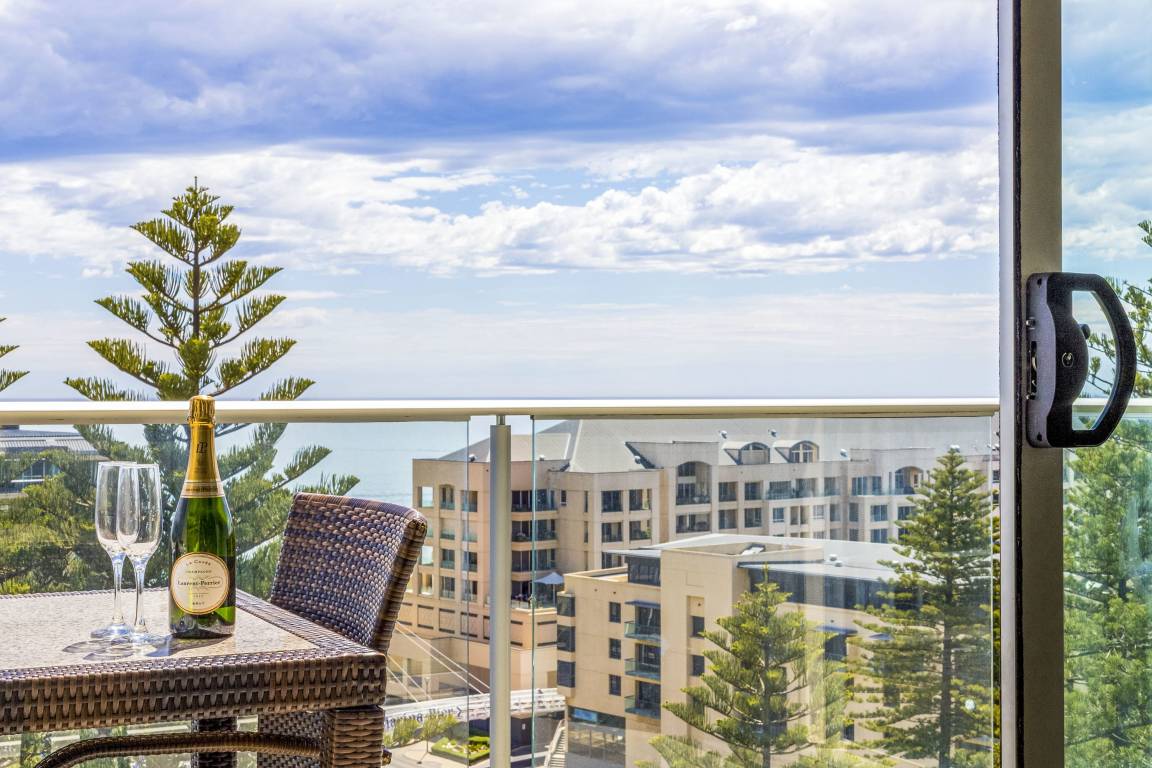 60 M² Apartment ∙ 1 Bedroom ∙ 2 Guests - Glenelg