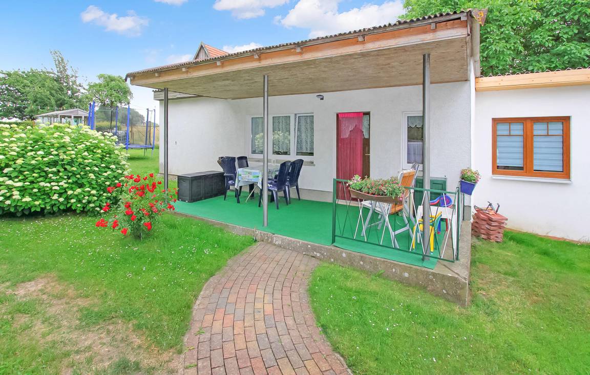 45 M² Ferienhaus ∙ 2 Schlafzimmer ∙ 4 Gäste - Feldberger Seenlandschaft