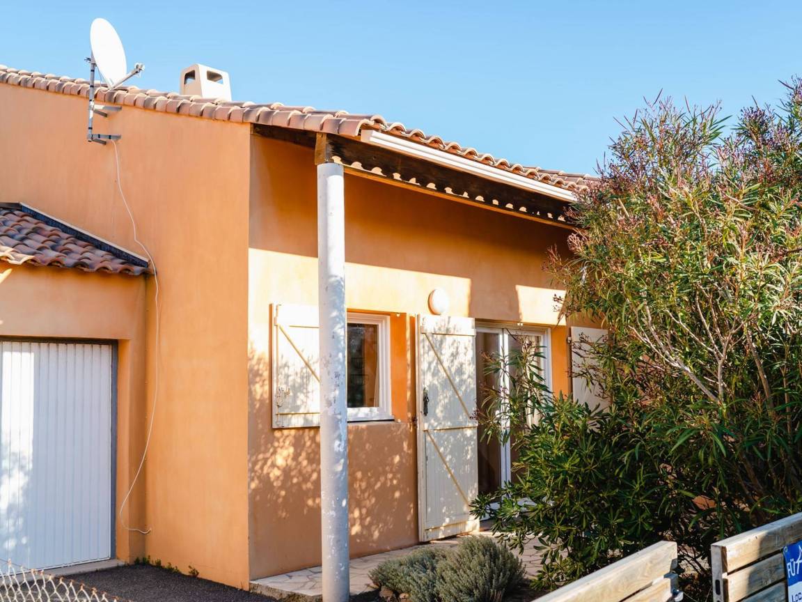 60 M² Villa ∙ 2 Habitaciones ∙ 5 Huéspedes - Narbona