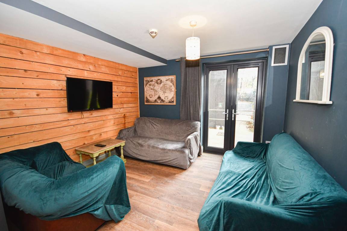 111 M² Apartamento ∙ 4 Habitaciones ∙ 8 Huéspedes - Leeds