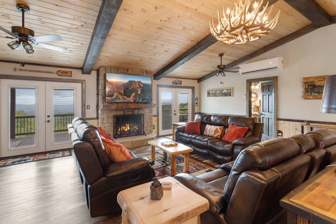 210 M² Cabin ∙ 4 Bedrooms ∙ 9 Guests - Beech Mountain, NC