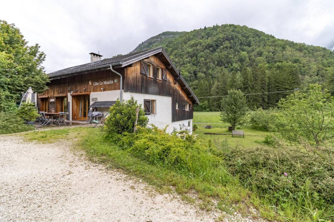 253 M² Gîte ∙ 6 Chambres ∙ 15 Personnes - Lescheraines