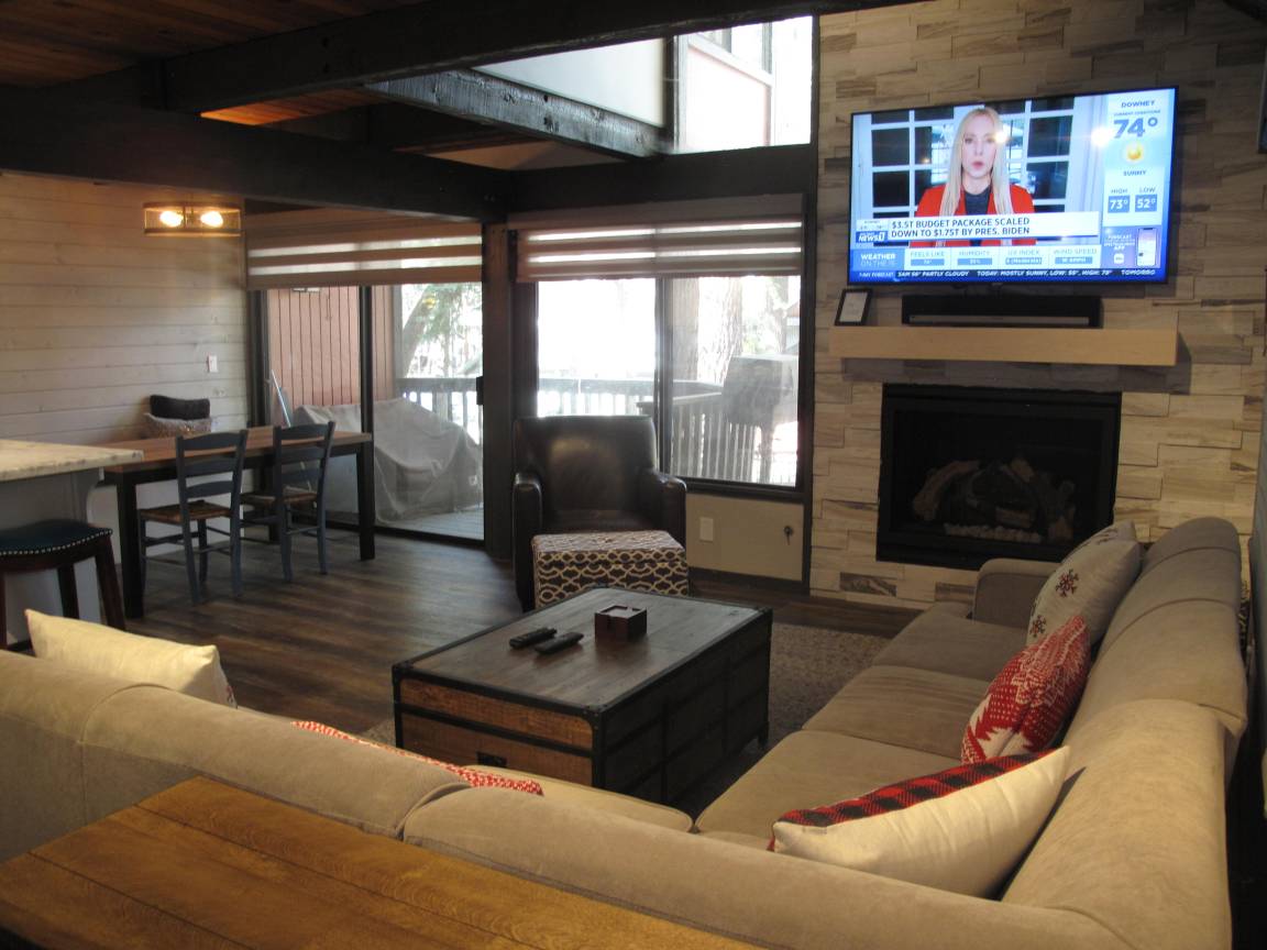 102 M² Condo ∙ 2 Bedrooms ∙ 5 Guests - Big Bear Lake, CA