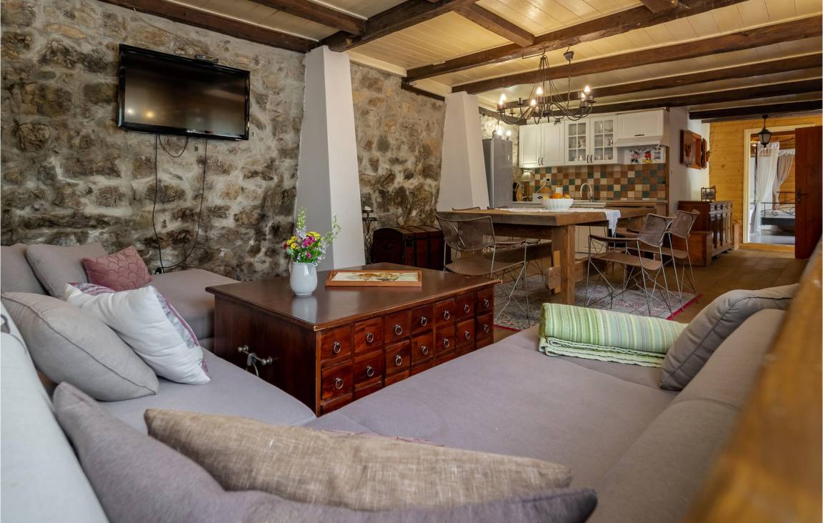 87 M² House ∙ 2 Bedrooms ∙ 5 Guests - Delnice