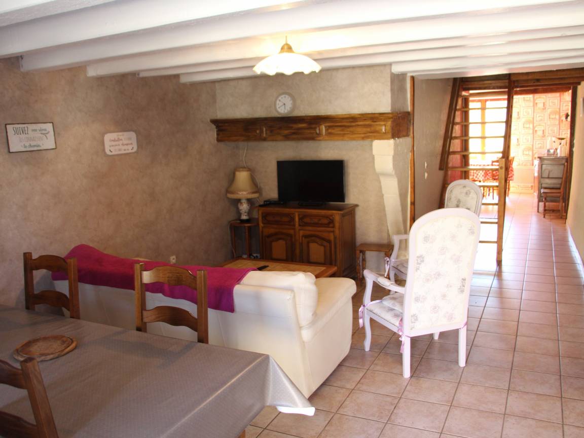 100 M² Cottage ∙ 2 Bedrooms ∙ 5 Guests - Stenay