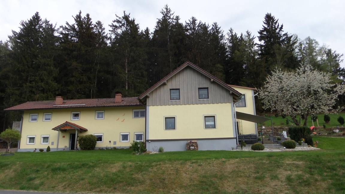 68 M² Ferienwohnung ∙ 2 Schlafzimmer ∙ 2 Gäste - Frauenau