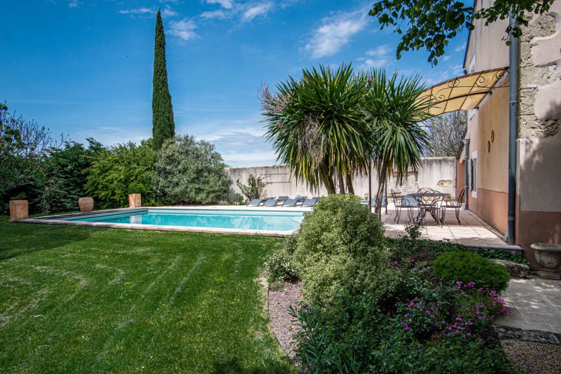 300 M² Maison De Vacances ∙ 5 Chambres ∙ 10 Personnes - Cavaillon