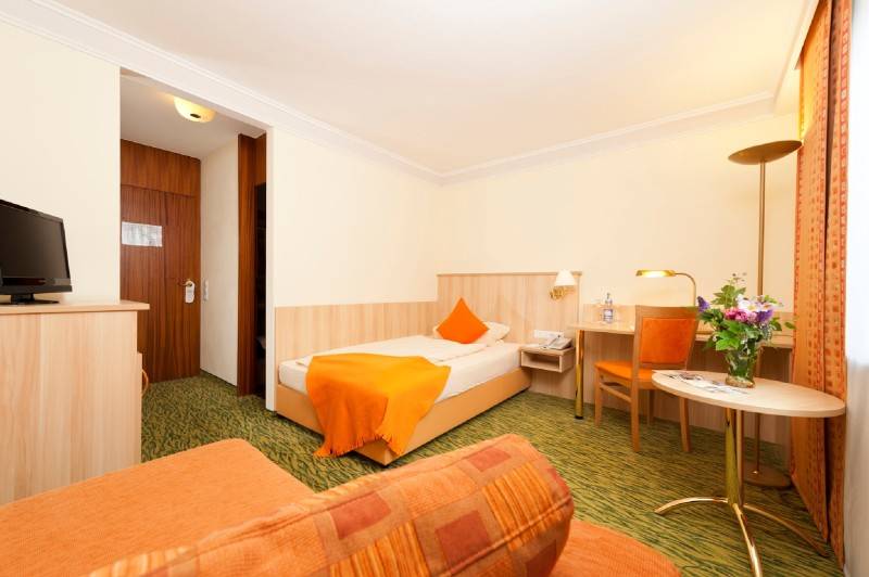 Privatzimmer ∙ 1 Schlafzimmer ∙ 1 Gast - Heidenheim an der Brenz
