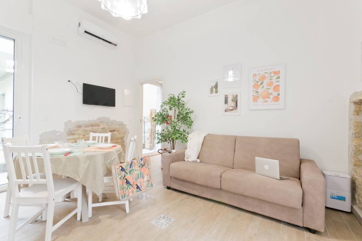40 M² Apartment ∙ 1 Bedroom ∙ 4 Guests - Pescara