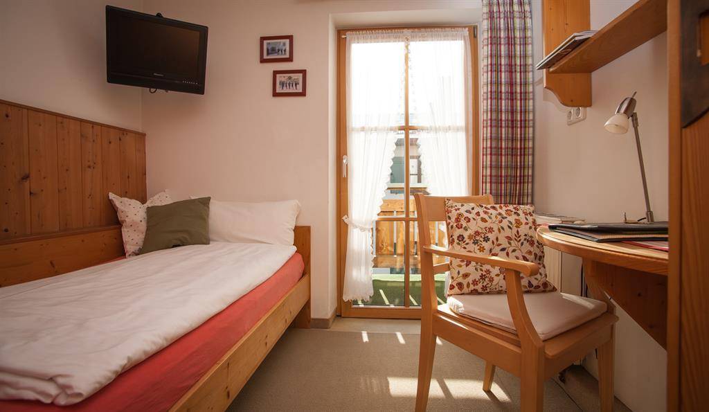11 M² Hotel ∙ 1 Bedroom ∙ 1 Guest - Oberammergau