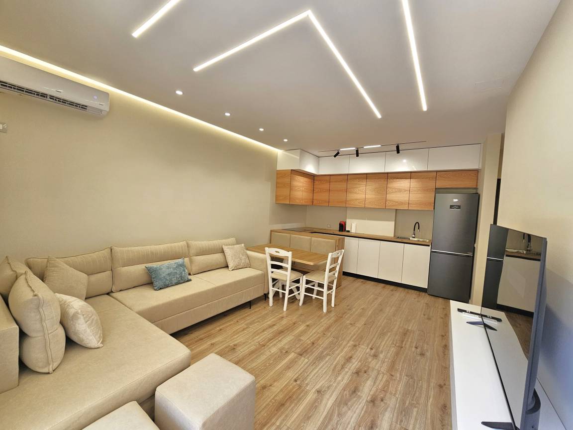 60 M² Apartment ∙ 1 Bedroom ∙ 4 Guests - Vlorë