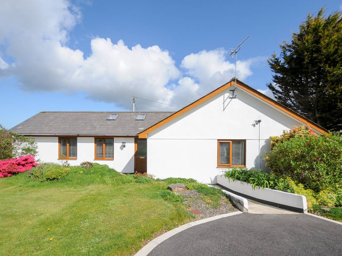 Cottage ∙ 3 Bedrooms ∙ 6 Guests - Widemouth Bay