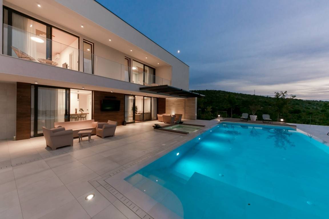 290 M² Villa ∙ 4 Habitaciones ∙ 8 Huéspedes - Primošten