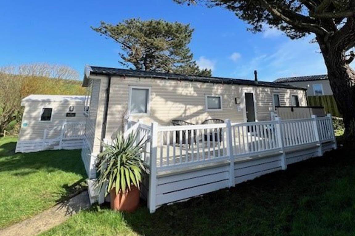 90 M² Lodge ∙ 3 Bedrooms ∙ 6 Guests - Newquay