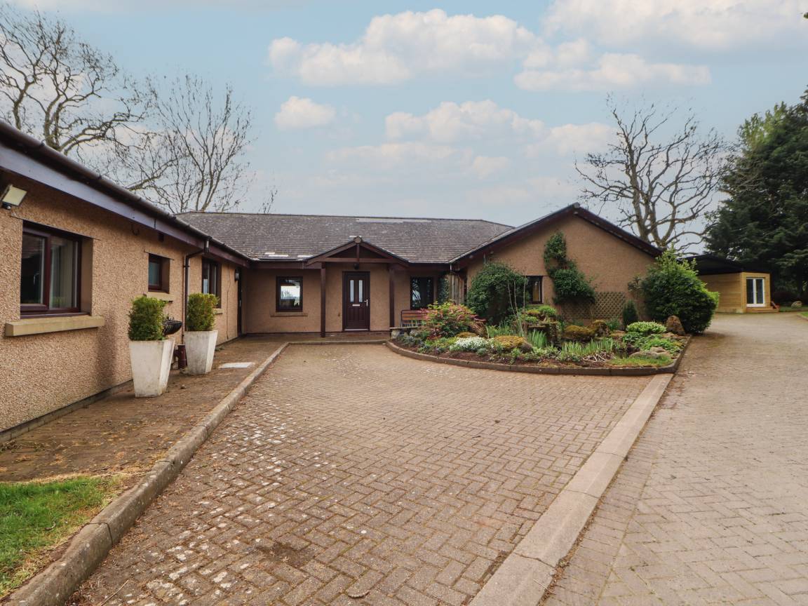 Cottage ∙ 5 Bedrooms ∙ 11 Guests - Penrith
