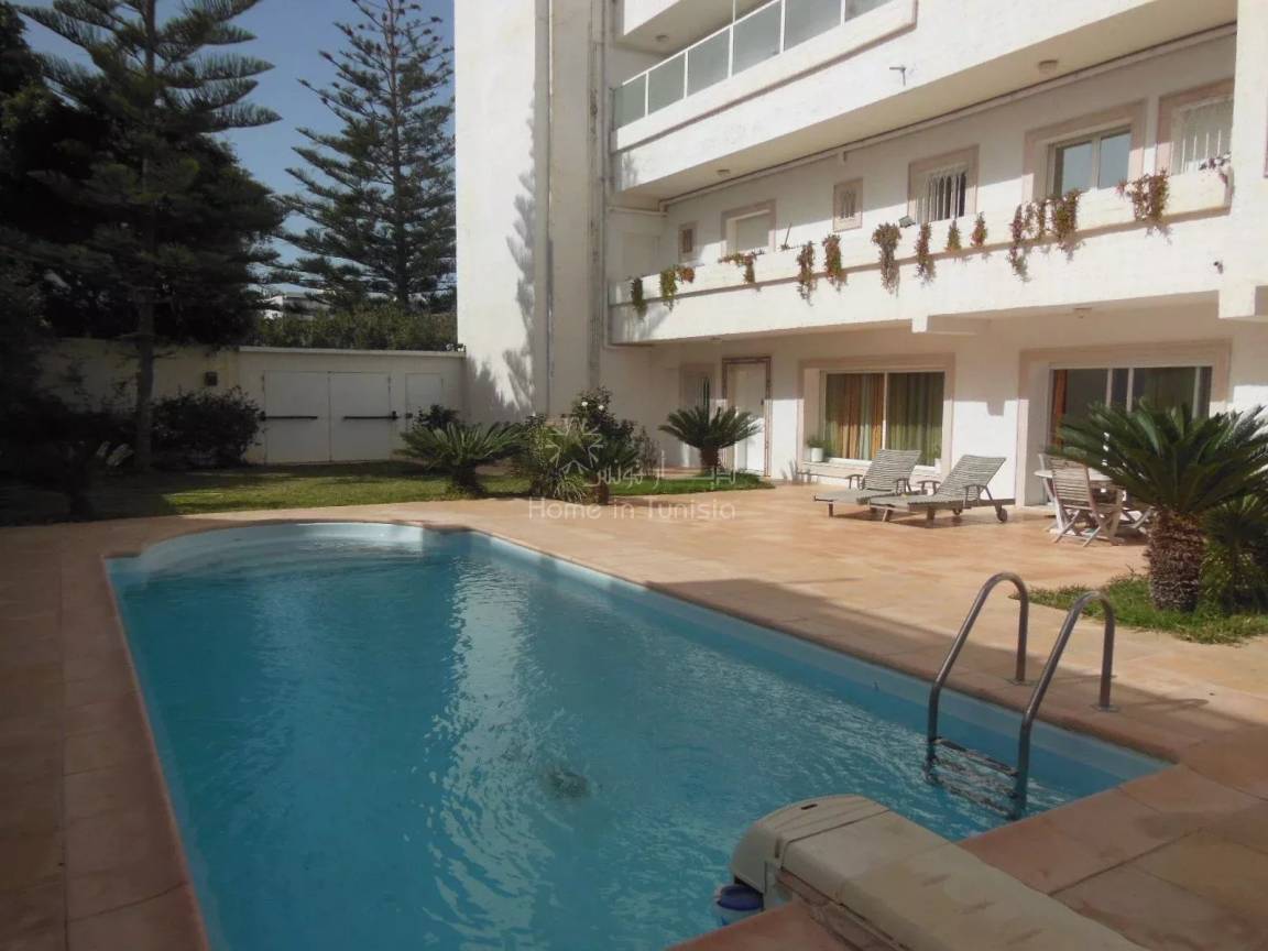 700 M² Villa ∙ 10 Chambres ∙ 12 Personnes - Tunisie