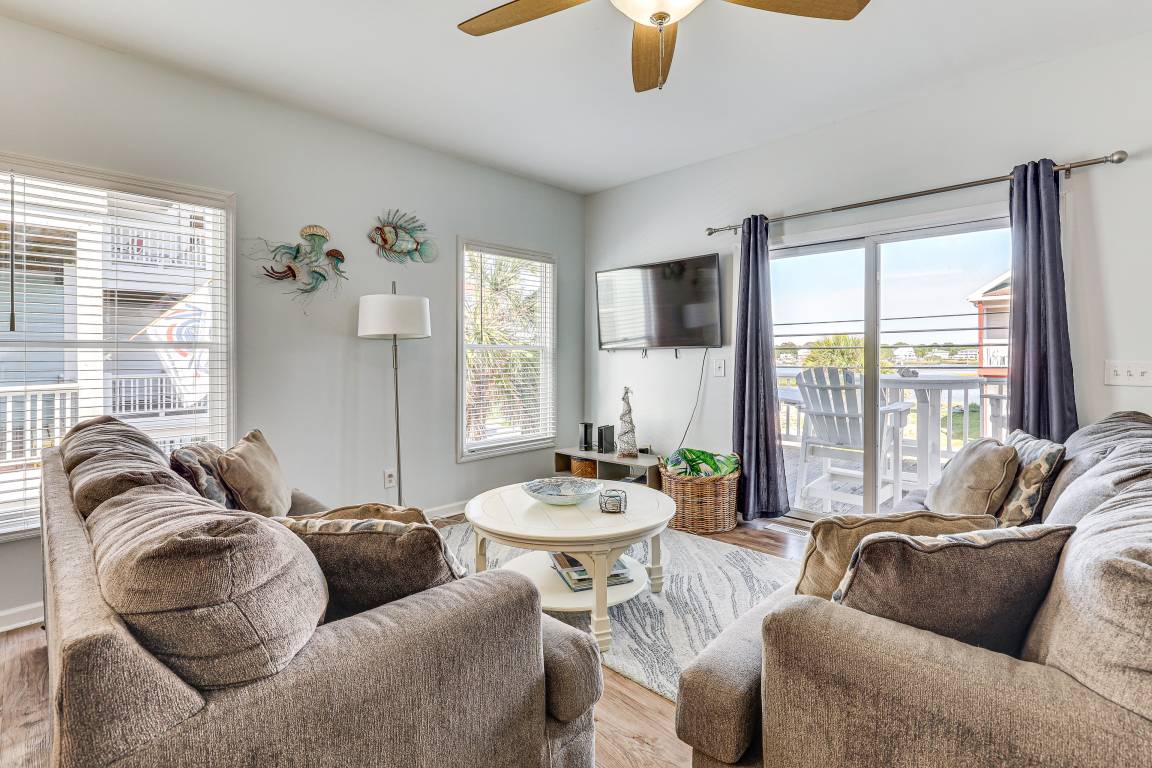 126 M² Apartment ∙ 3 Bedrooms ∙ 10 Guests - Carolina Beach, NC