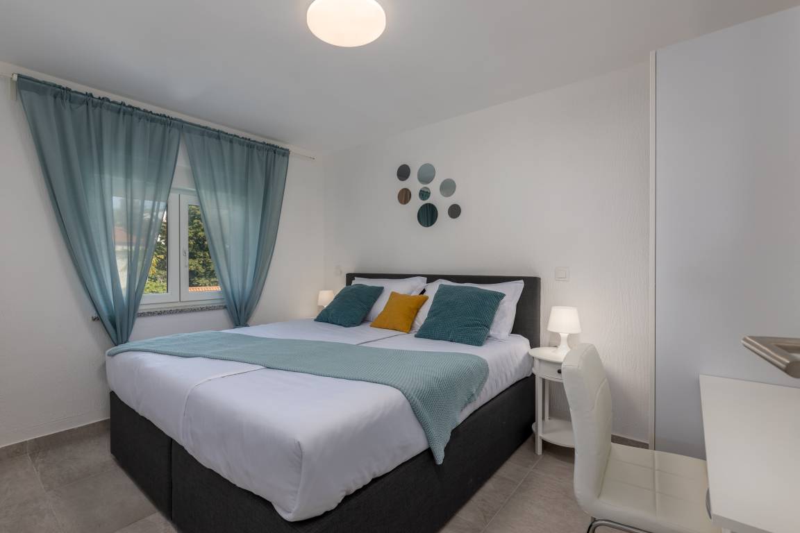 99 M² Apartment ∙ 3 Bedrooms ∙ 6 Guests - Crikvenica