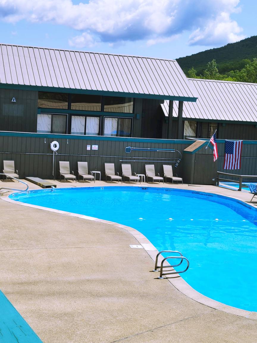 92 M² House ∙ 2 Bedrooms ∙ 4 Guests - New England