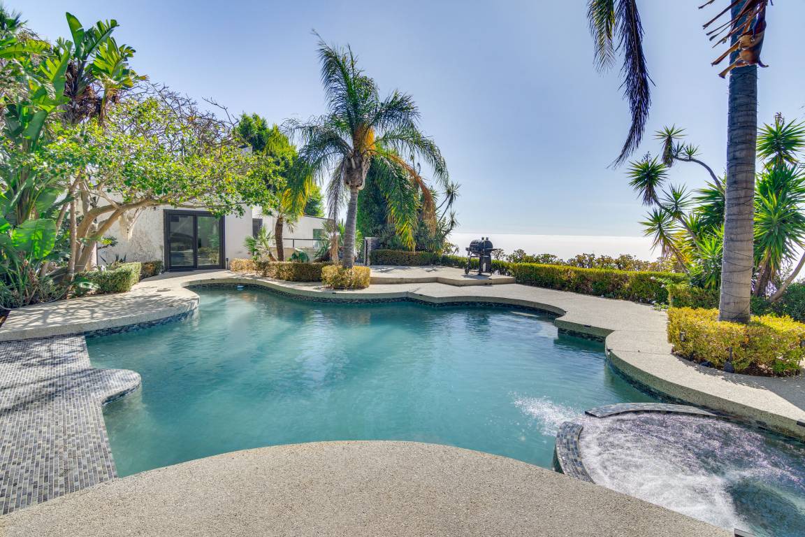 111 M² House ∙ 3 Bedrooms ∙ 8 Guests - Malibu, CA