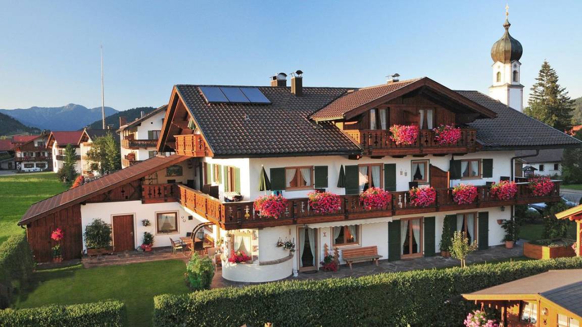 50 M² Ferienwohnung ∙ 1 Schlafzimmer ∙ 2 Gäste - Kochel am See