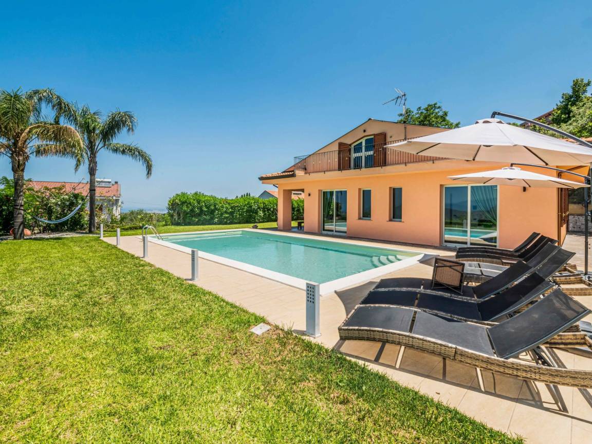 140 M² Casa Vacanza ∙ 4 Camere Da Letto ∙ 10 Ospiti - Terme