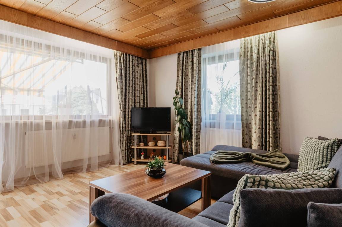 70 M² Ferienwohnung ∙ 2 Schlafzimmer ∙ 4 Gäste - Deggendorf