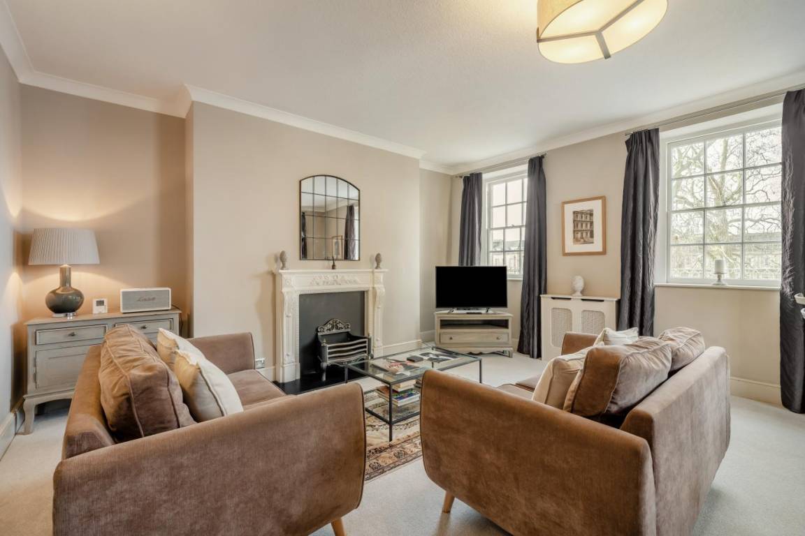 Cottage ∙ 2 Bedrooms ∙ 4 Guests - Bradford-on-Avon