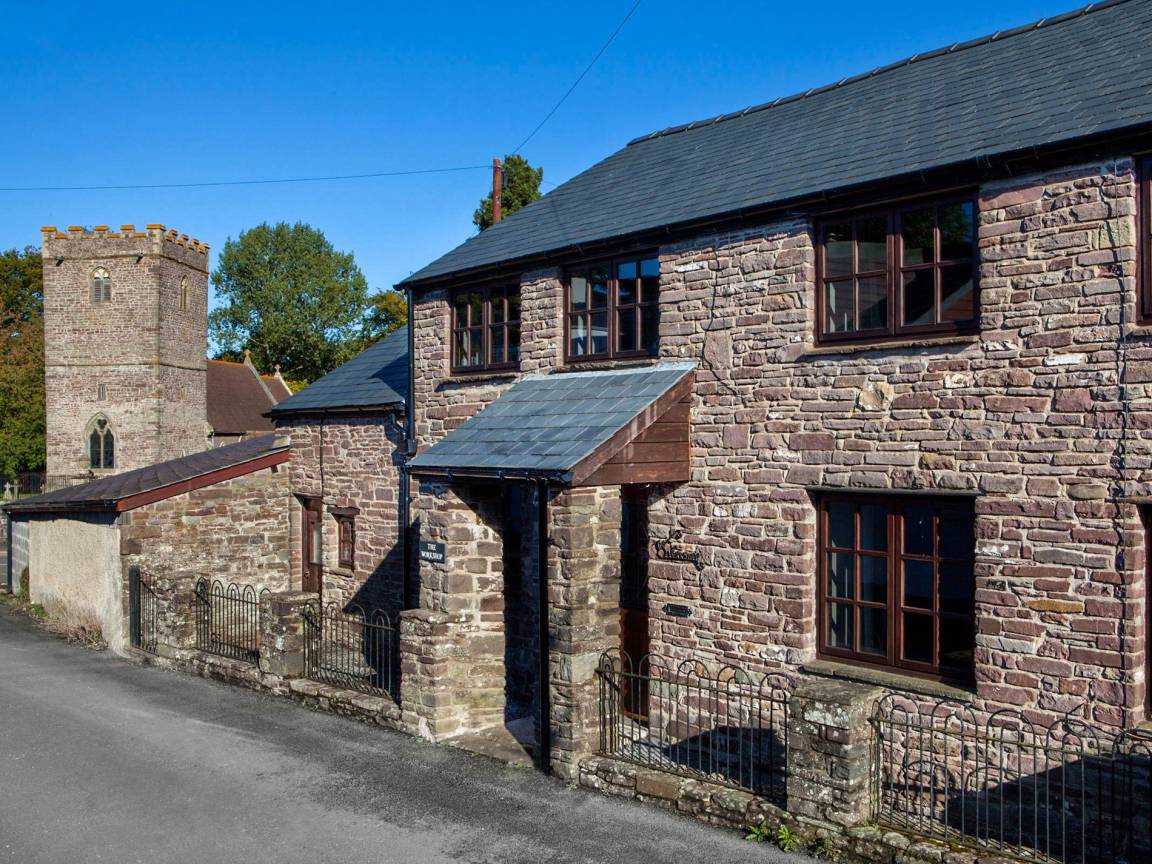 Cottage ∙ 4 Bedrooms ∙ 8 Guests - Brecon
