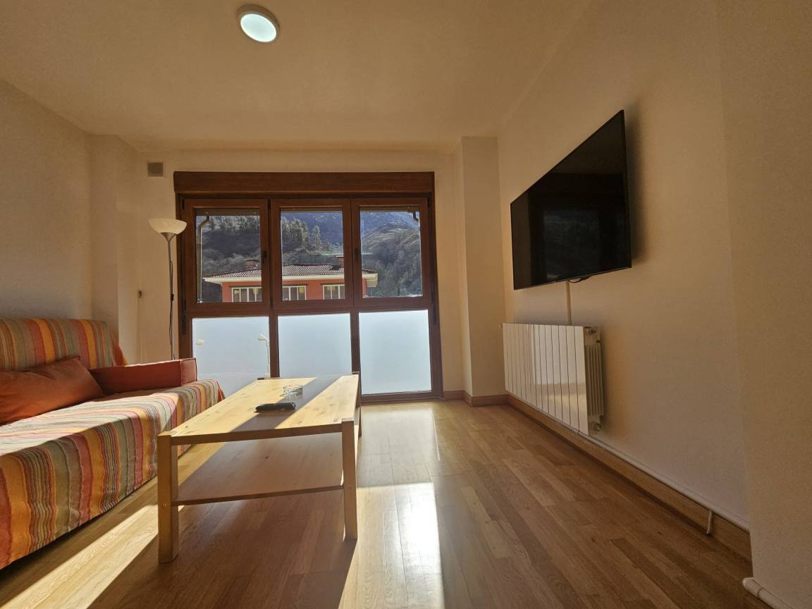 42 M² Appartement ∙ 2 Slaapkamers ∙ 6 Gasten - Cabrales