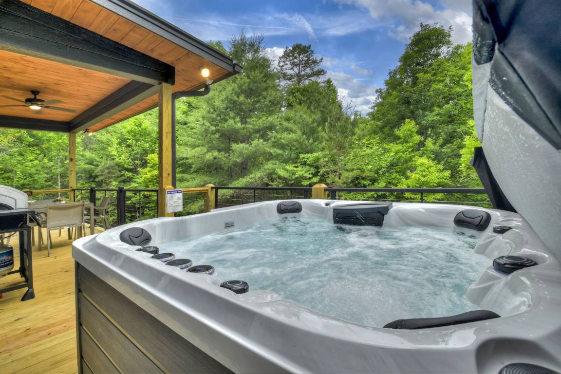 134 M² Cabin ∙ 3 Bedrooms ∙ 6 Guests - Blue Ridge, GA
