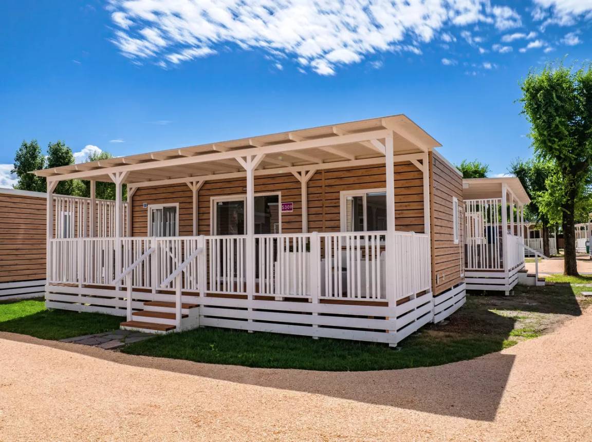 33 M² Asuntovaunu ∙ 3 Makuuhuonetta ∙ 6 Vierasta - Friuli-Venezia Giulia