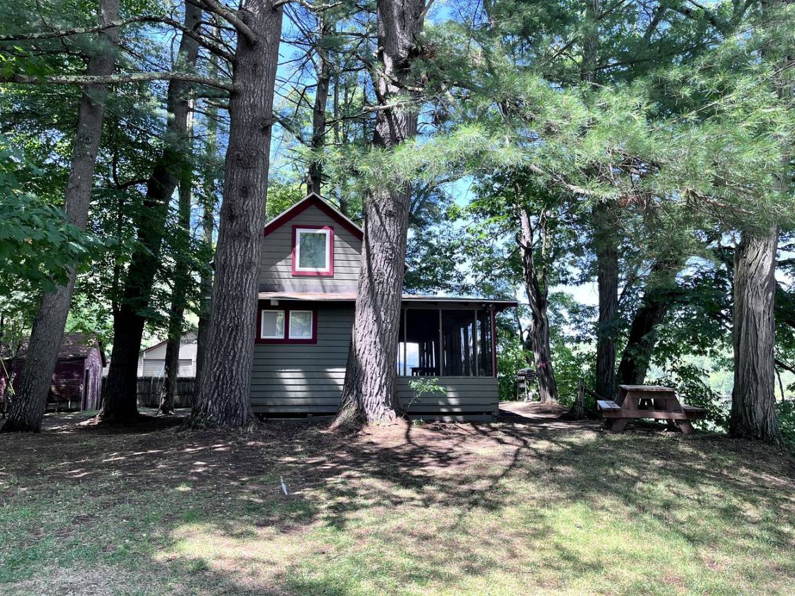 Casa ∙ 1 Habitación ∙ 4 Huéspedes - Corinth, NY