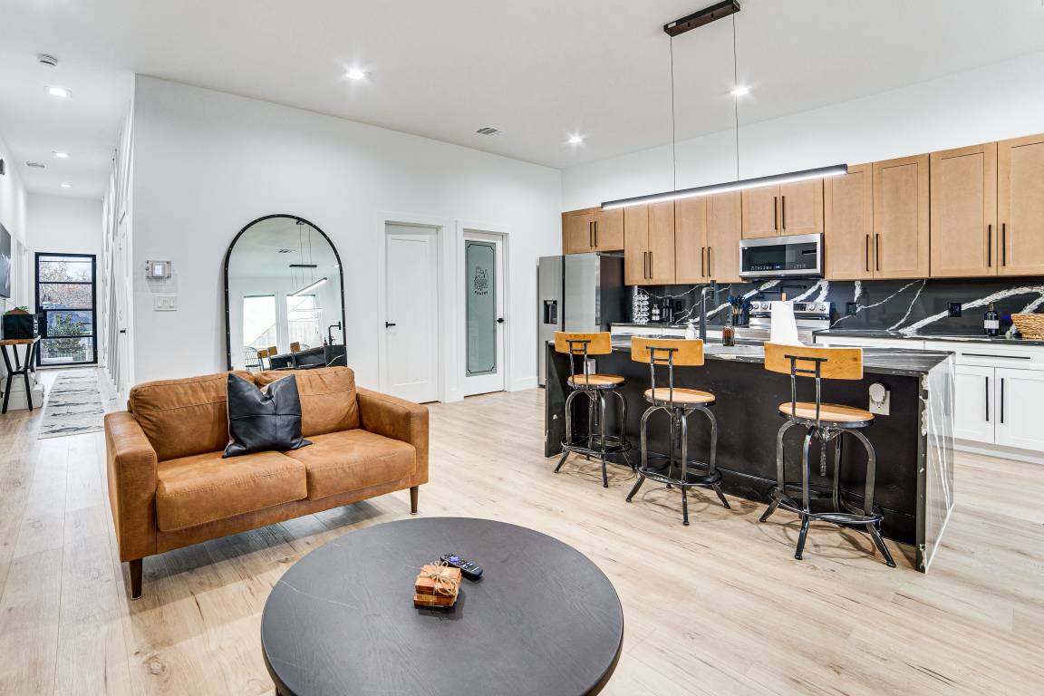 185 M² House ∙ 3 Bedrooms ∙ 6 Guests - Dallas, TX