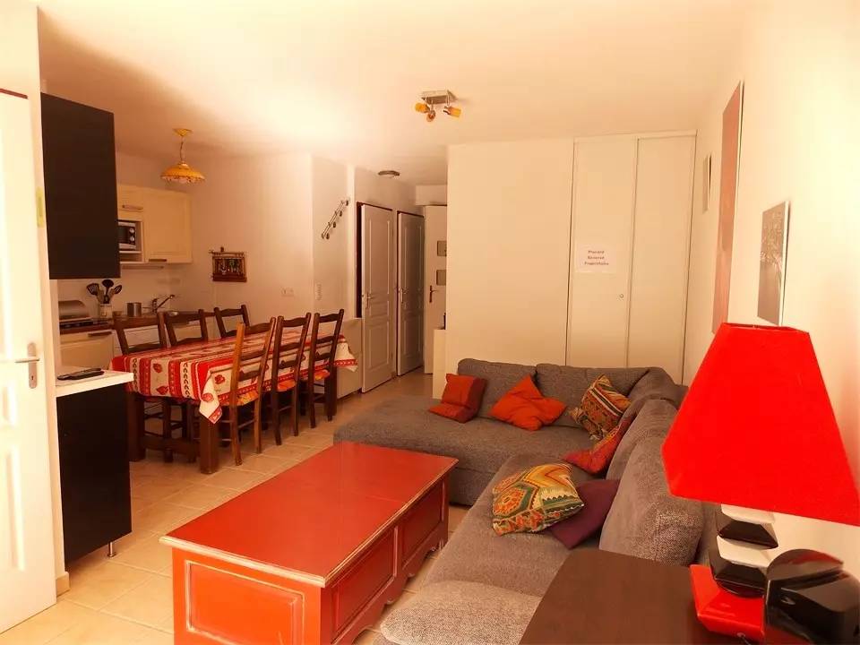 40 M² Apartamento ∙ 1 Habitación ∙ 6 Huéspedes - Les