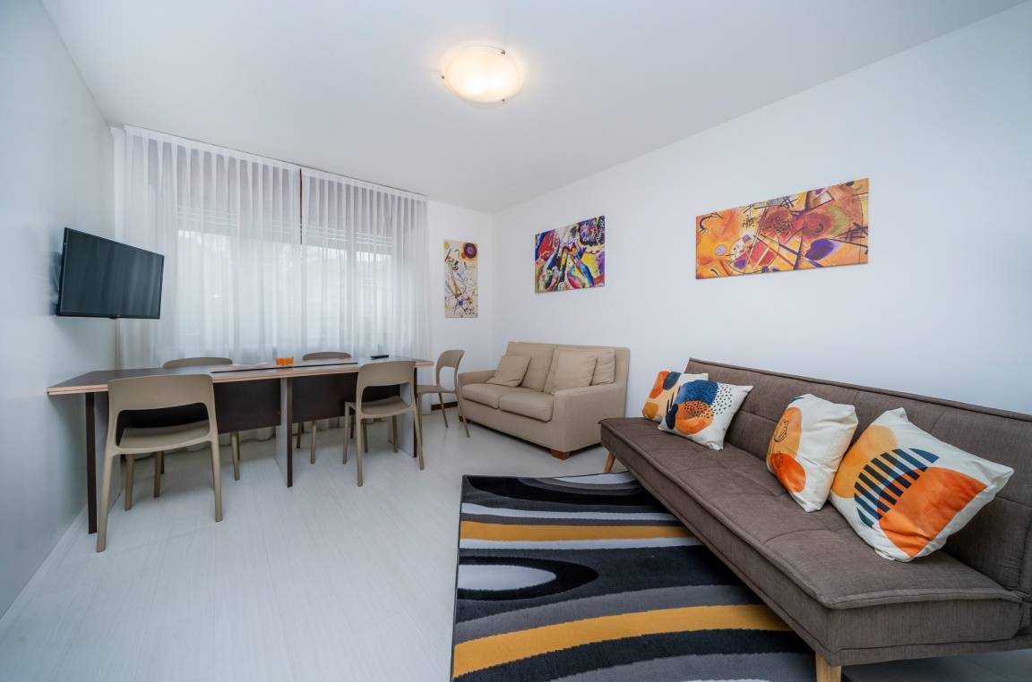 85 M² Apartamento ∙ 2 Habitaciones ∙ 5 Huéspedes - Údine