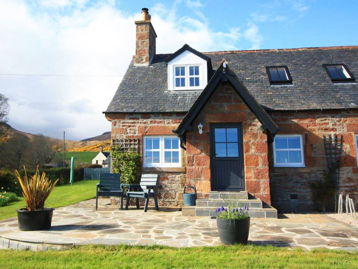 Cottage ∙ 2 Bedrooms ∙ 4 Guests - Brora